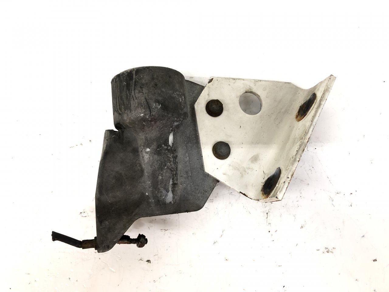 13-04799 | Peterbilt 387 Hood Rest for Sale