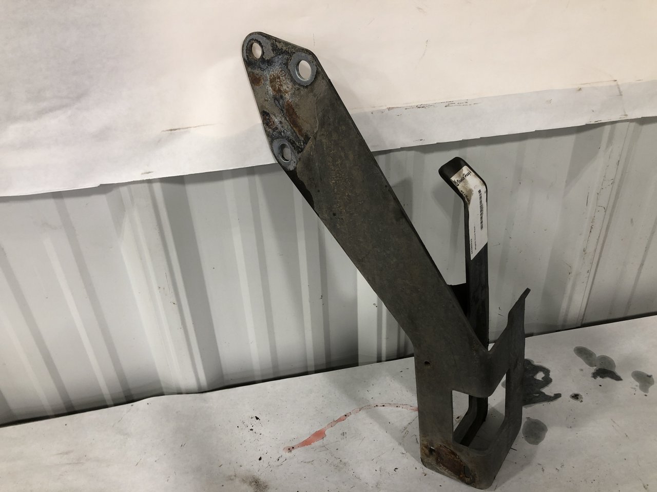 L67-6013R | Peterbilt 389 Hood Rest for Sale