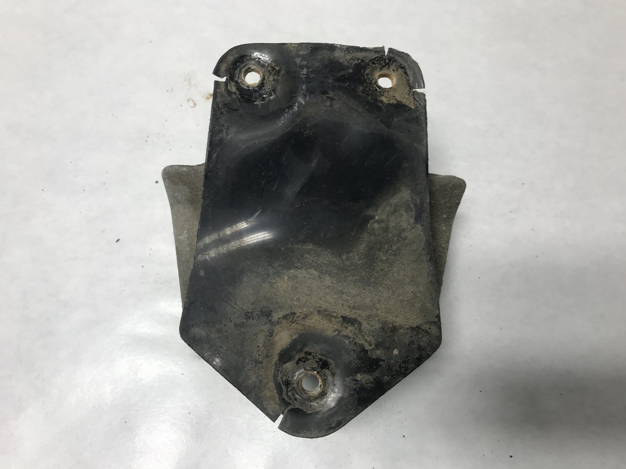 1400M415M | Mack CH600 Hood Rest for Sale