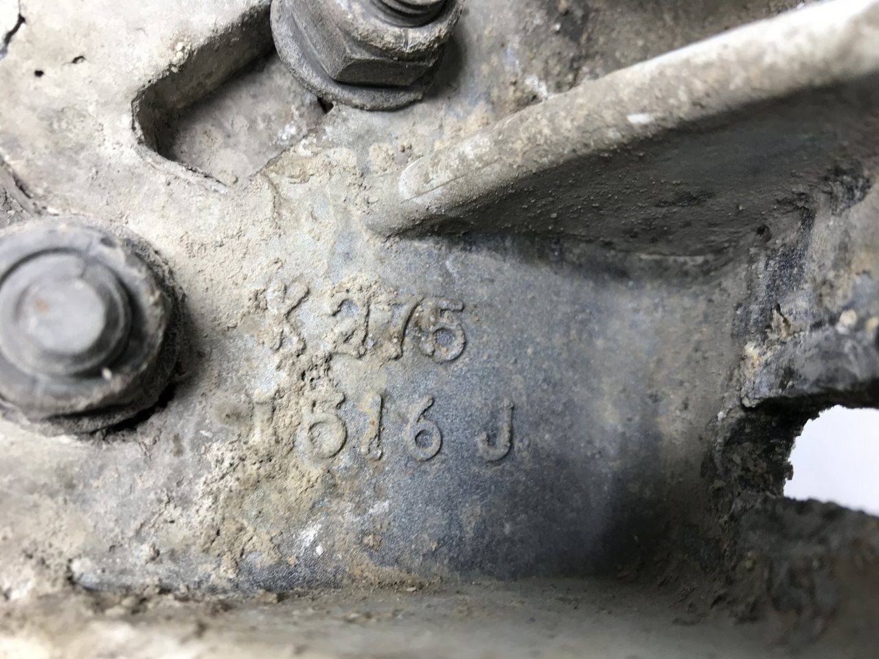 K275-1516 | Kenworth T600 Hood Rest for Sale