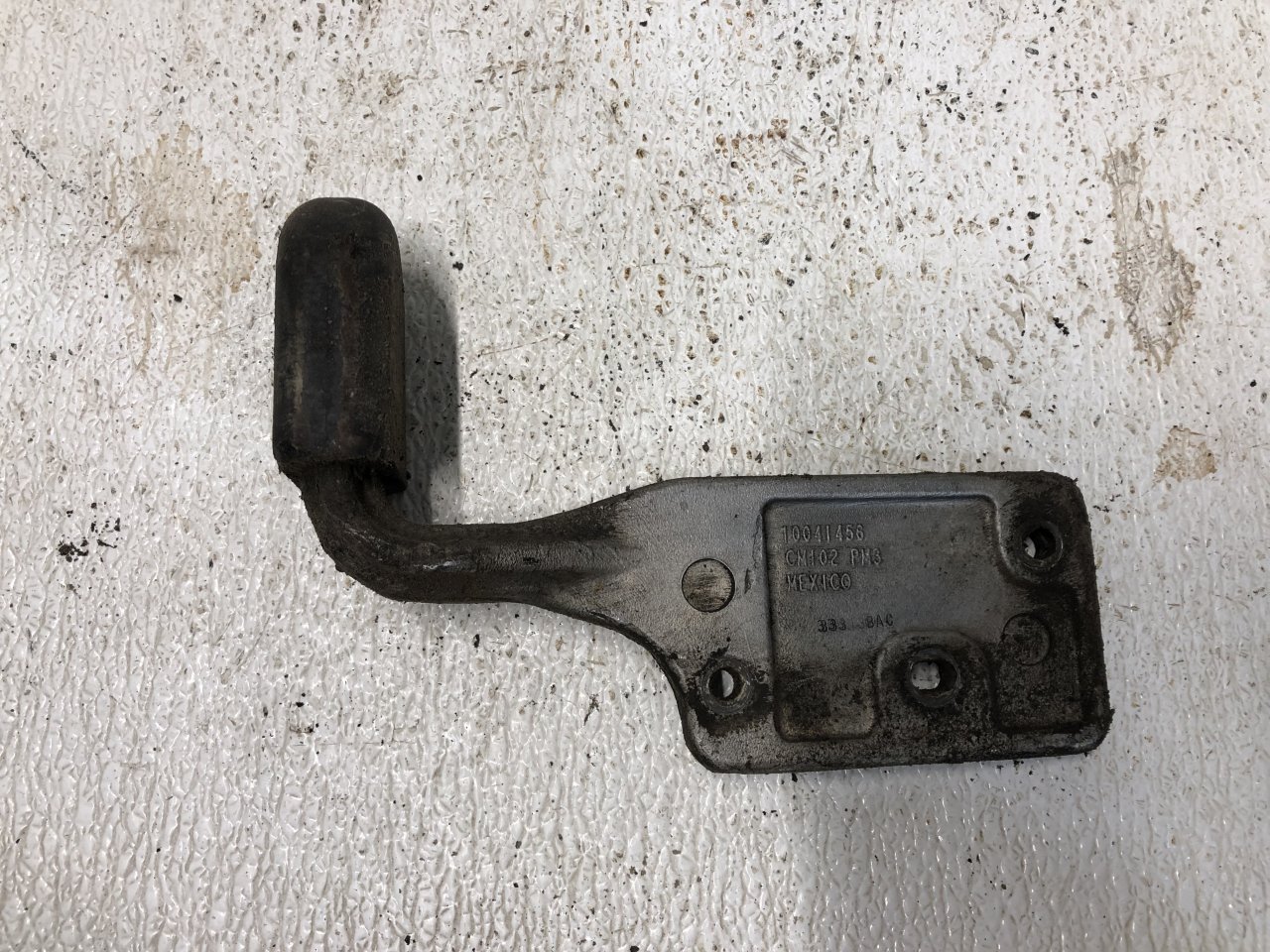 10041456 | Kenworth T880 Hood Rest for Sale