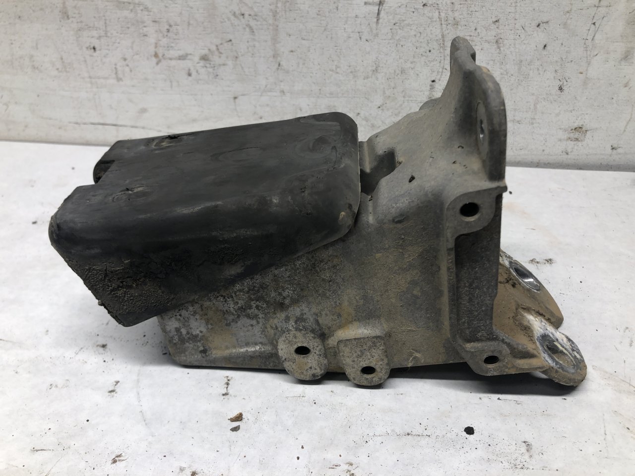 Kenworth T880 Hood Rest for Sale