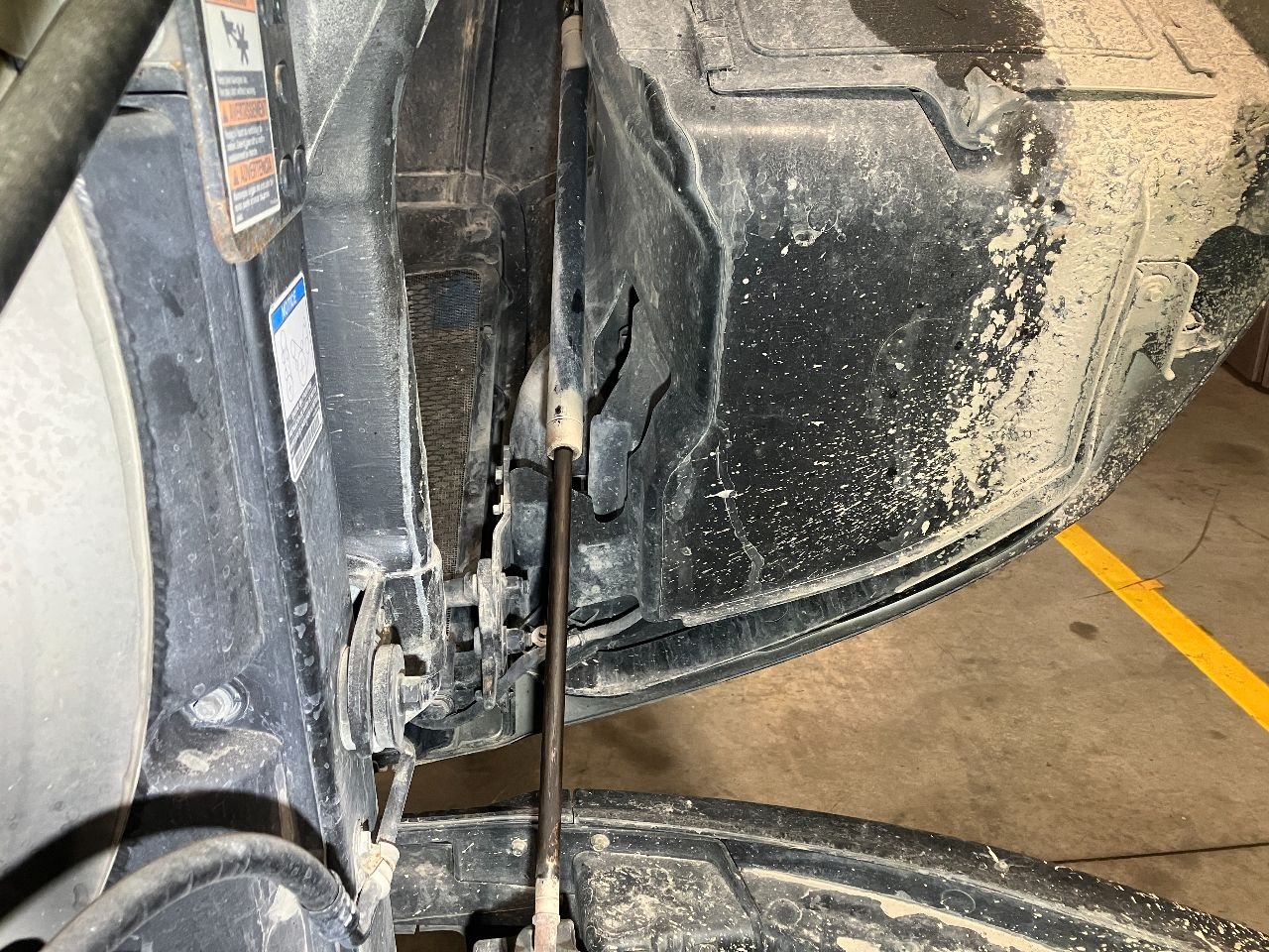 L71-6020 | Peterbilt 579 Hood Shock for Sale