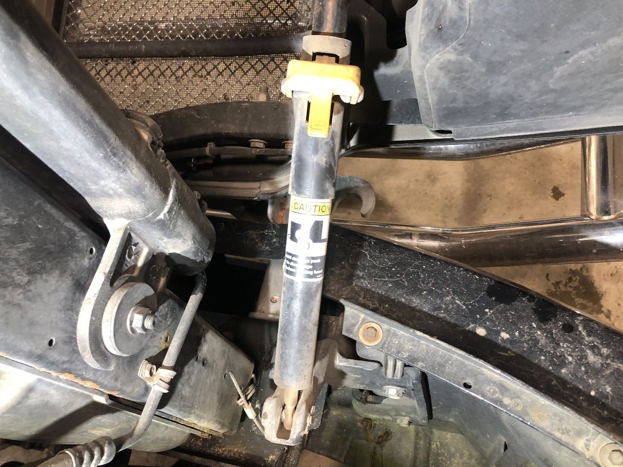L71-6017 | Kenworth T680 Hood Shock for Sale