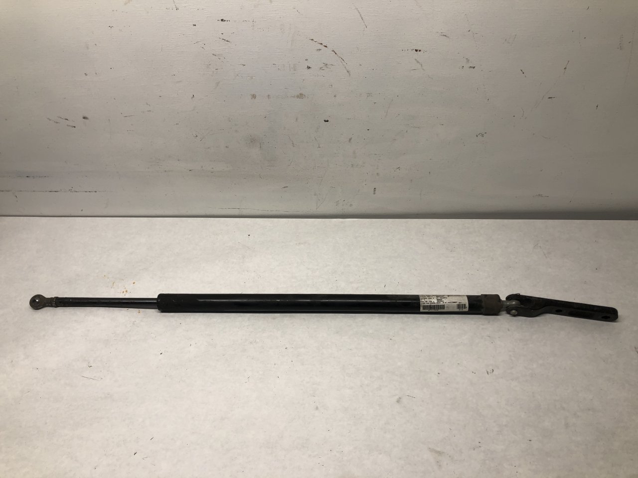 L71-1010 | Kenworth T680 Hood Shock for Sale
