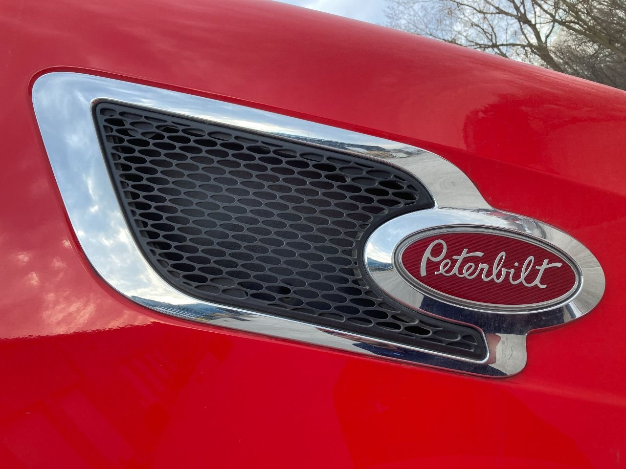 Peterbilt 567 Hood Side Vent for Sale