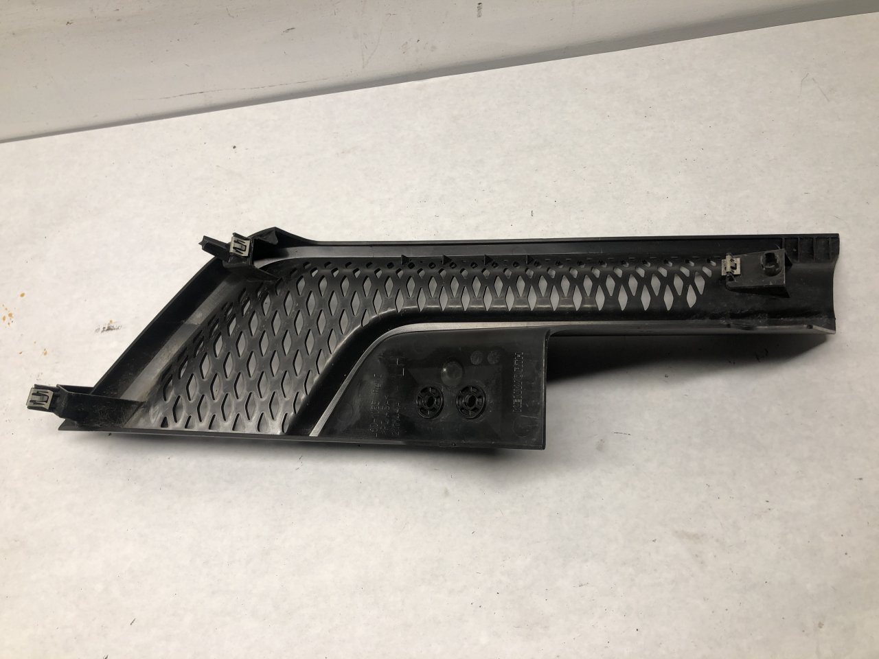 Kenworth T680 Hood Side Vent for Sale