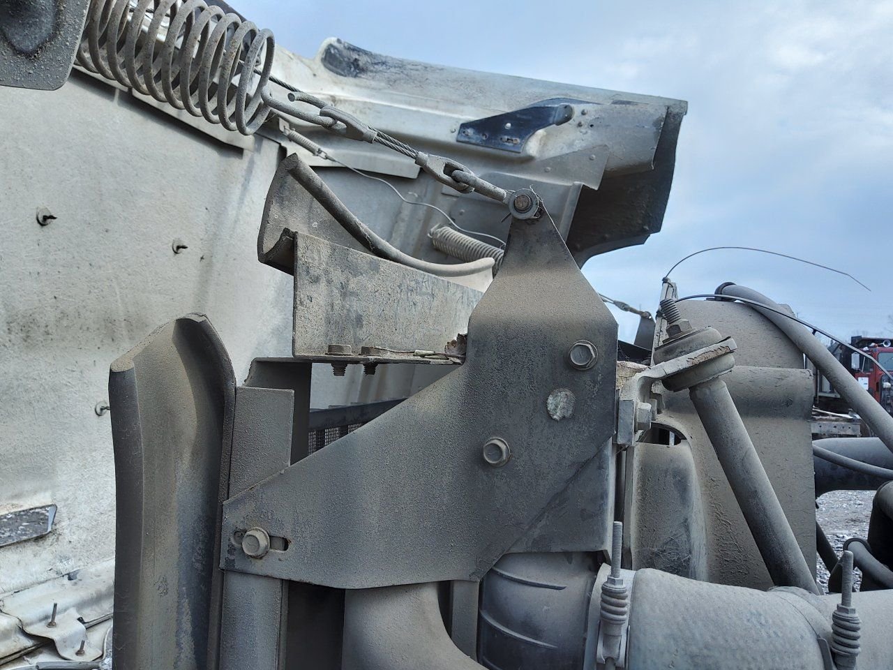 International 5500I Hood Spring for Sale