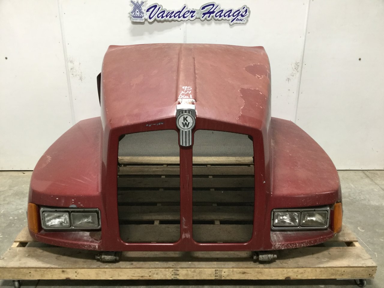 K146219 | Kenworth T600 Hood for Sale