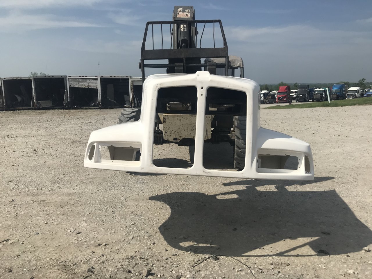 02-12506 | Kenworth T600 Hood for Sale