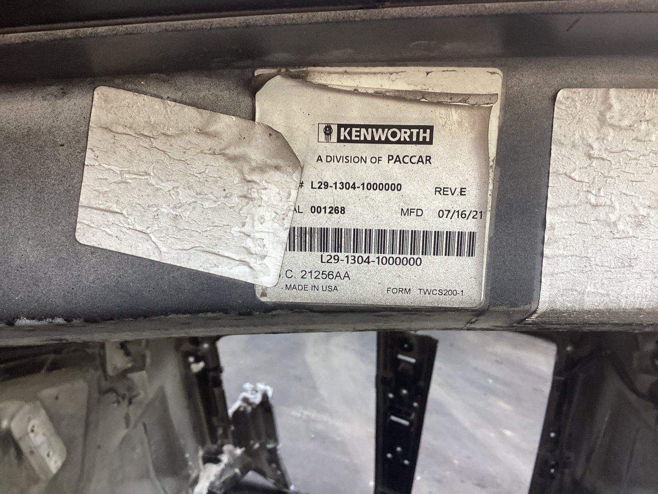 L29-1304-10000000 | Kenworth T680 Hood for Sale