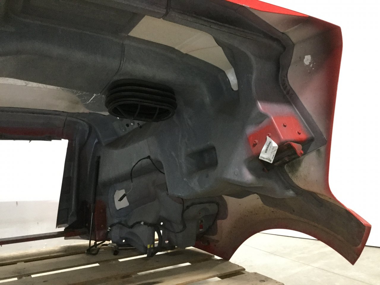 82743891 | Volvo VNL Hood for Sale
