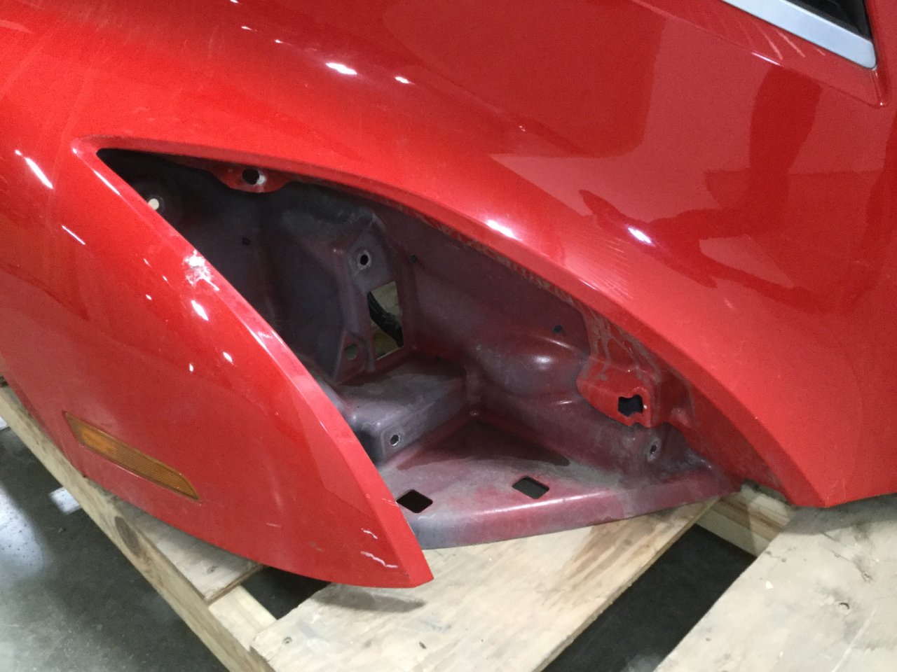 82743891 | Volvo VNL Hood for Sale