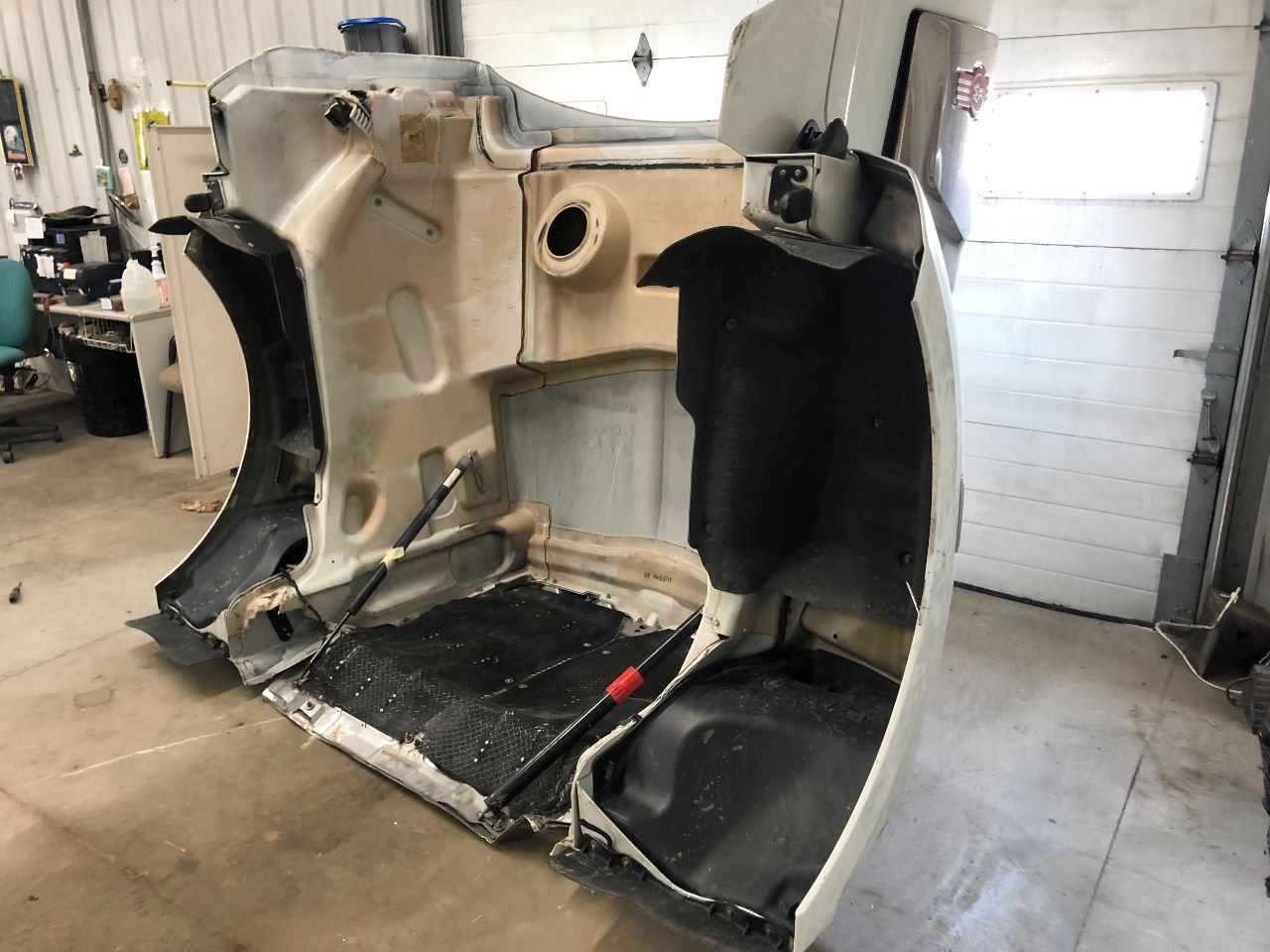 Kenworth W990 Hood for Sale