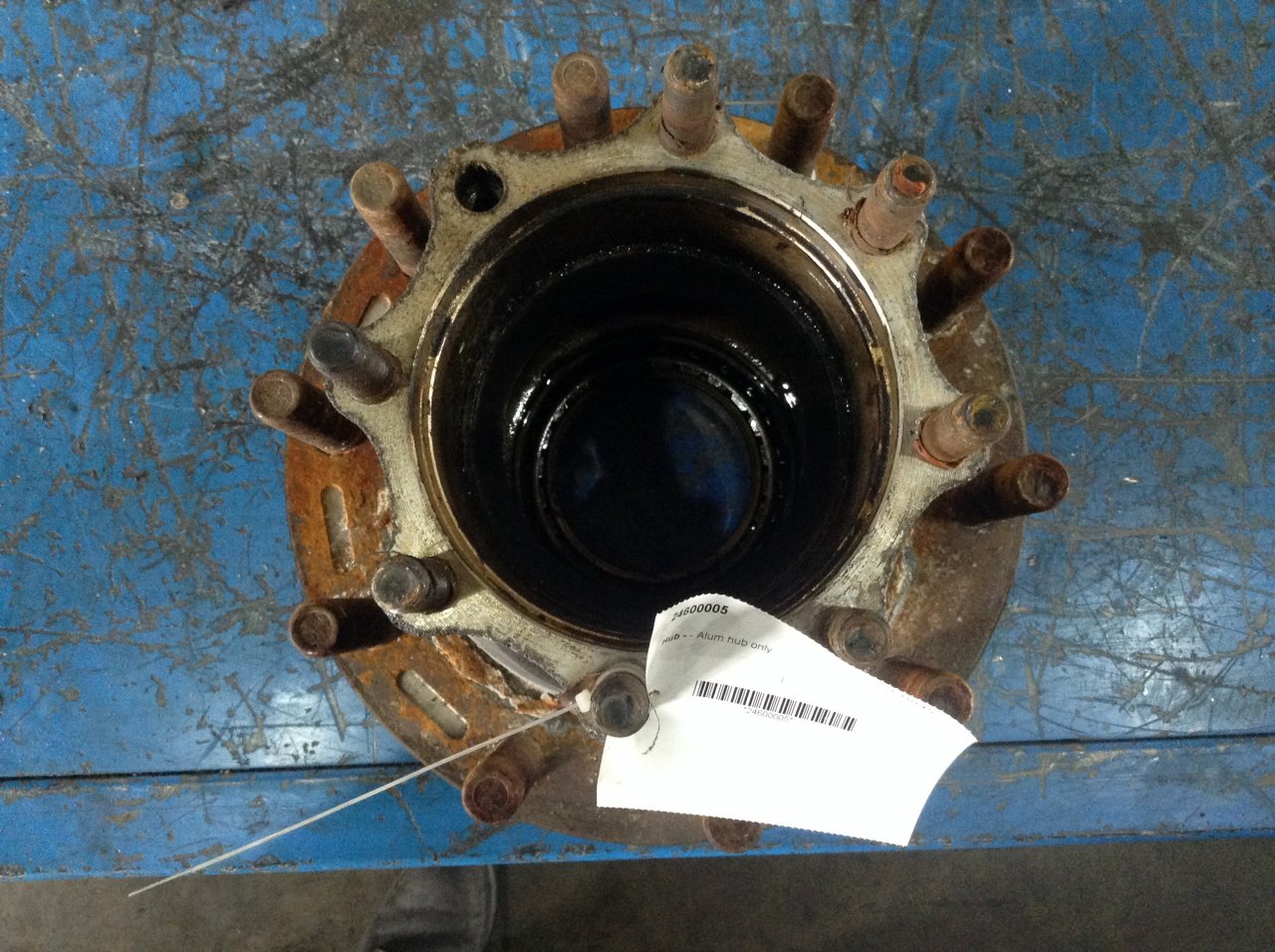 Peterbilt 379 Hub for Sale