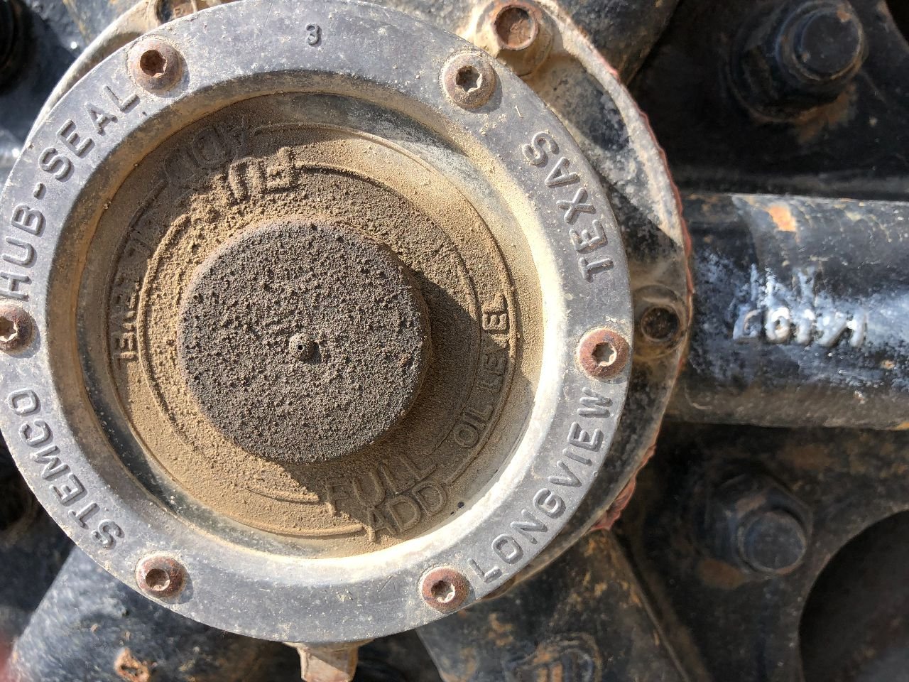 Ford LN7000 Hub for Sale