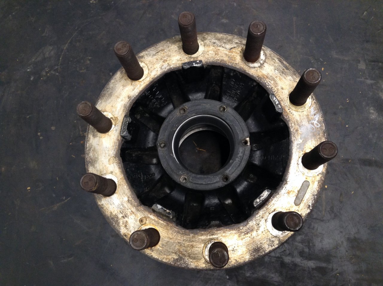 Kenworth T660 Hub for Sale