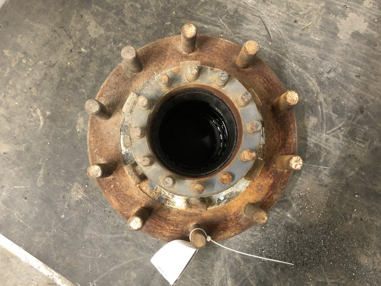 GMC T7500 Hub for Sale