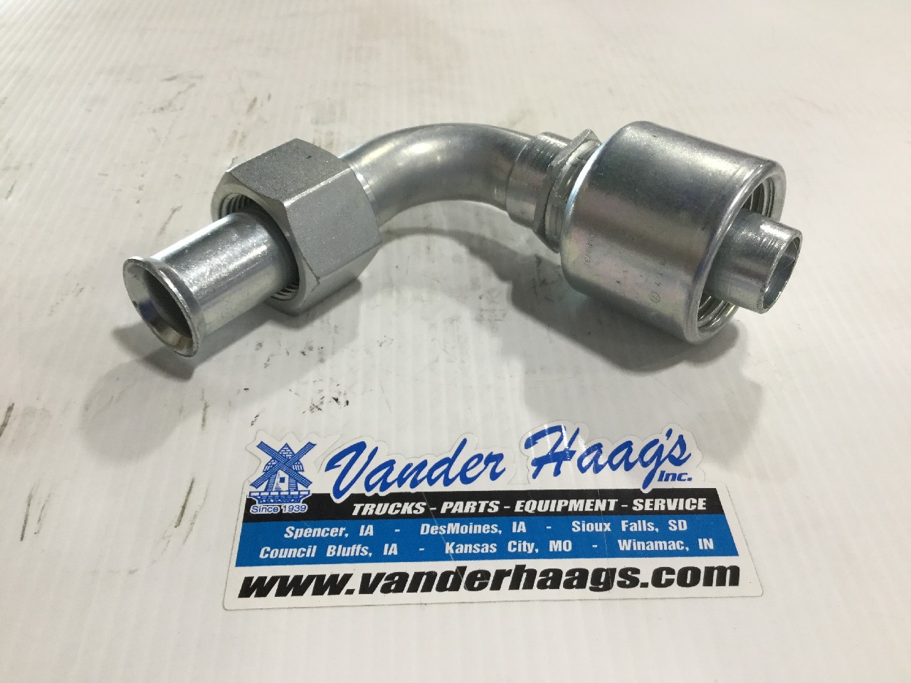 Gates G25181-1616 Hydraulic Fitting for Sale