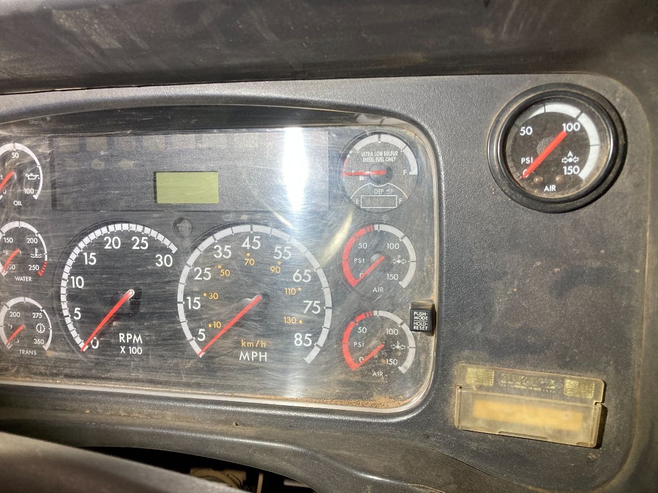 A22-66235-202 | Freightliner 114SD Speedometer Instrument Cluster for Sale
