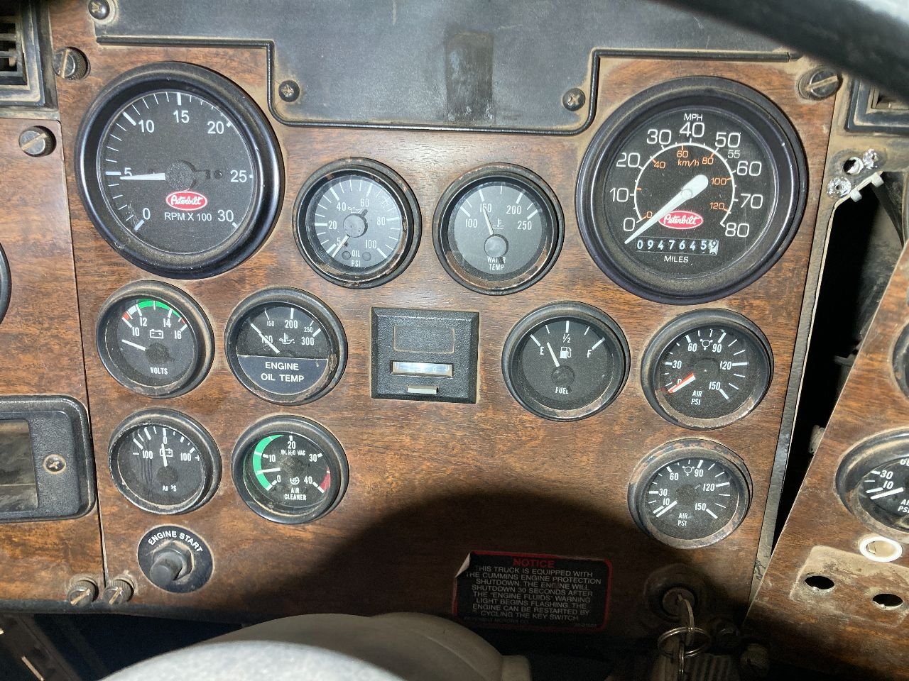 17-03244 | Peterbilt 378 Speedometer Instrument Cluster for Sale