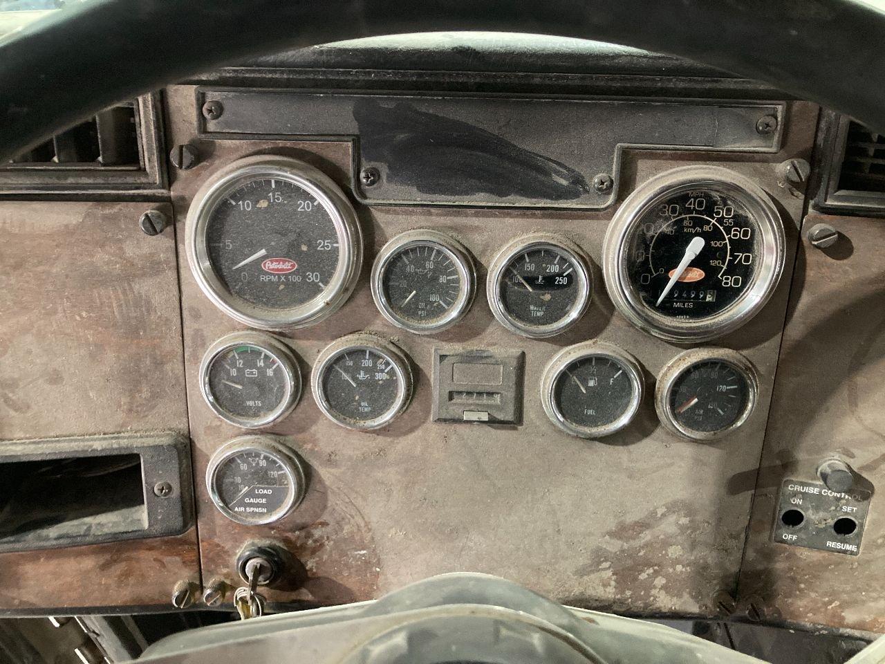 Peterbilt 385 Speedometer Instrument Cluster for Sale