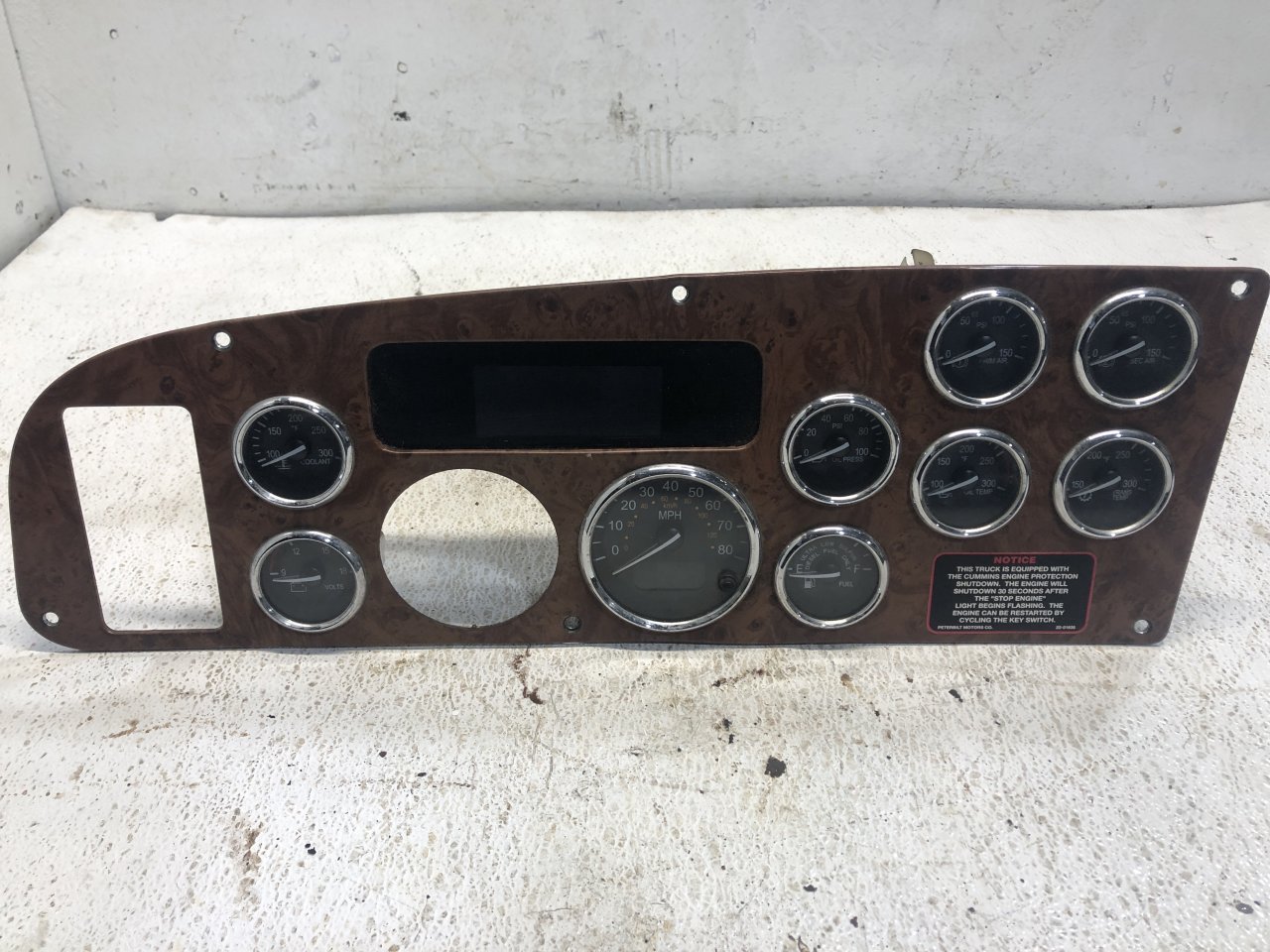 S64-6064M03 | Peterbilt 387 Speedometer Instrument Cluster for Sale