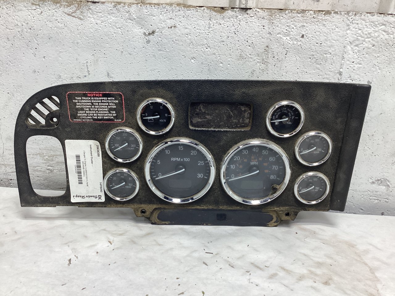 Q43-6046-100003 | Peterbilt 388 Speedometer Instrument Cluster for Sale
