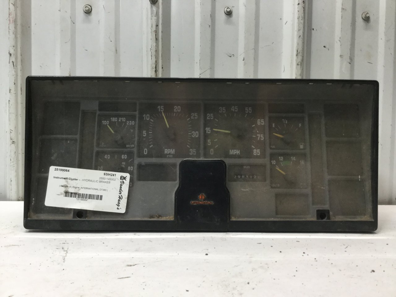 1689996C91 | International 4700 Speedometer Instrument Cluster for Sale