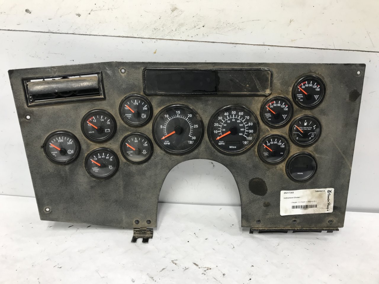 Western Star Trucks 4700 Speedometer Instrument Cluster for Sale