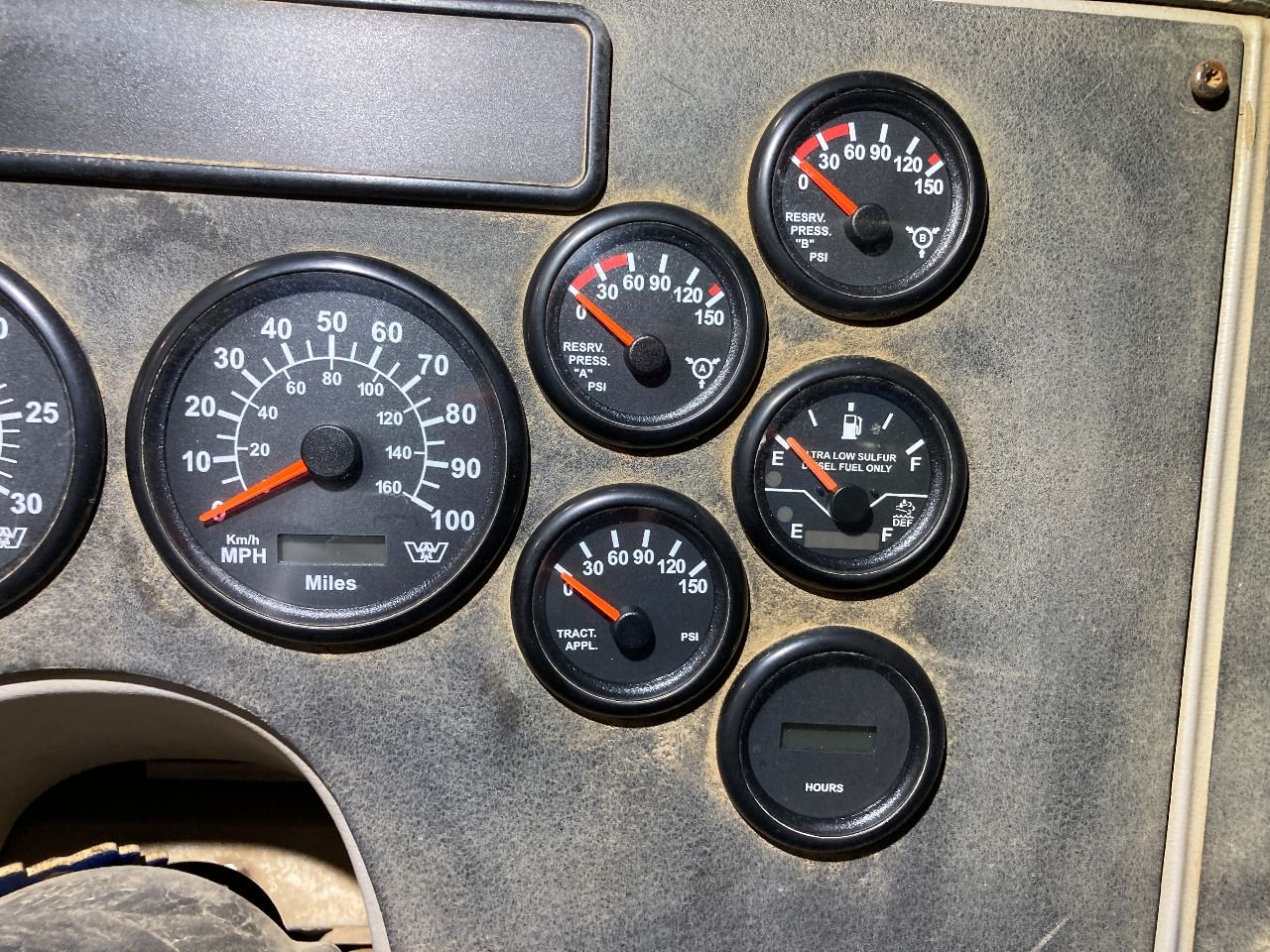 Western Star Trucks 4700 Speedometer Instrument Cluster for Sale