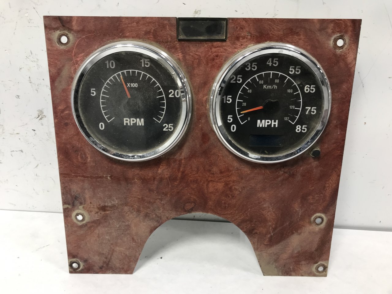 3571293C91 | International 5500I Speedometer Instrument Cluster for Sale