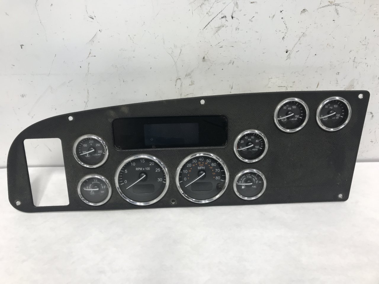 S64-6085M01 | Peterbilt 587 Speedometer Instrument Cluster for Sale