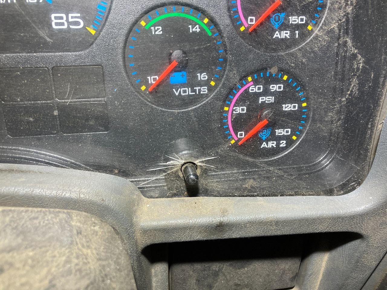 3604598C92 | International 8600 Speedometer Instrument Cluster for Sale