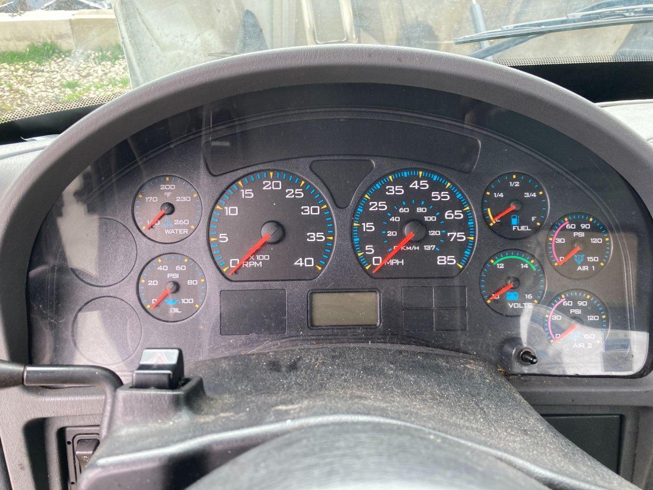 3604606F92 | International 8600 Speedometer Instrument Cluster for Sale