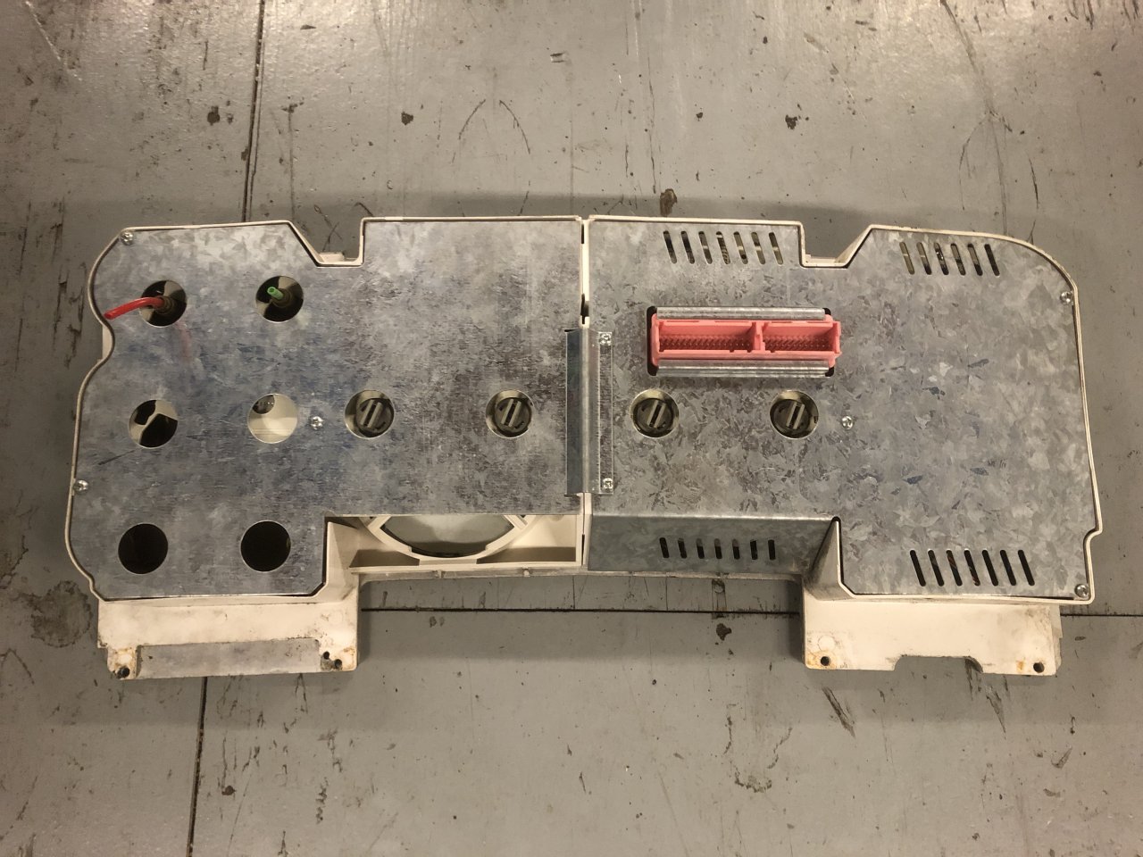 A22-48313-020 | Freightliner C112 CENTURY Speedometer Instrument Cluster fo