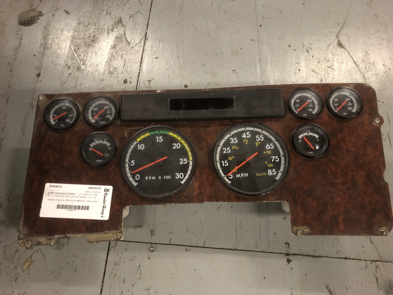 A22-48313-020 | Freightliner C112 CENTURY Speedometer Instrument Cluster fo