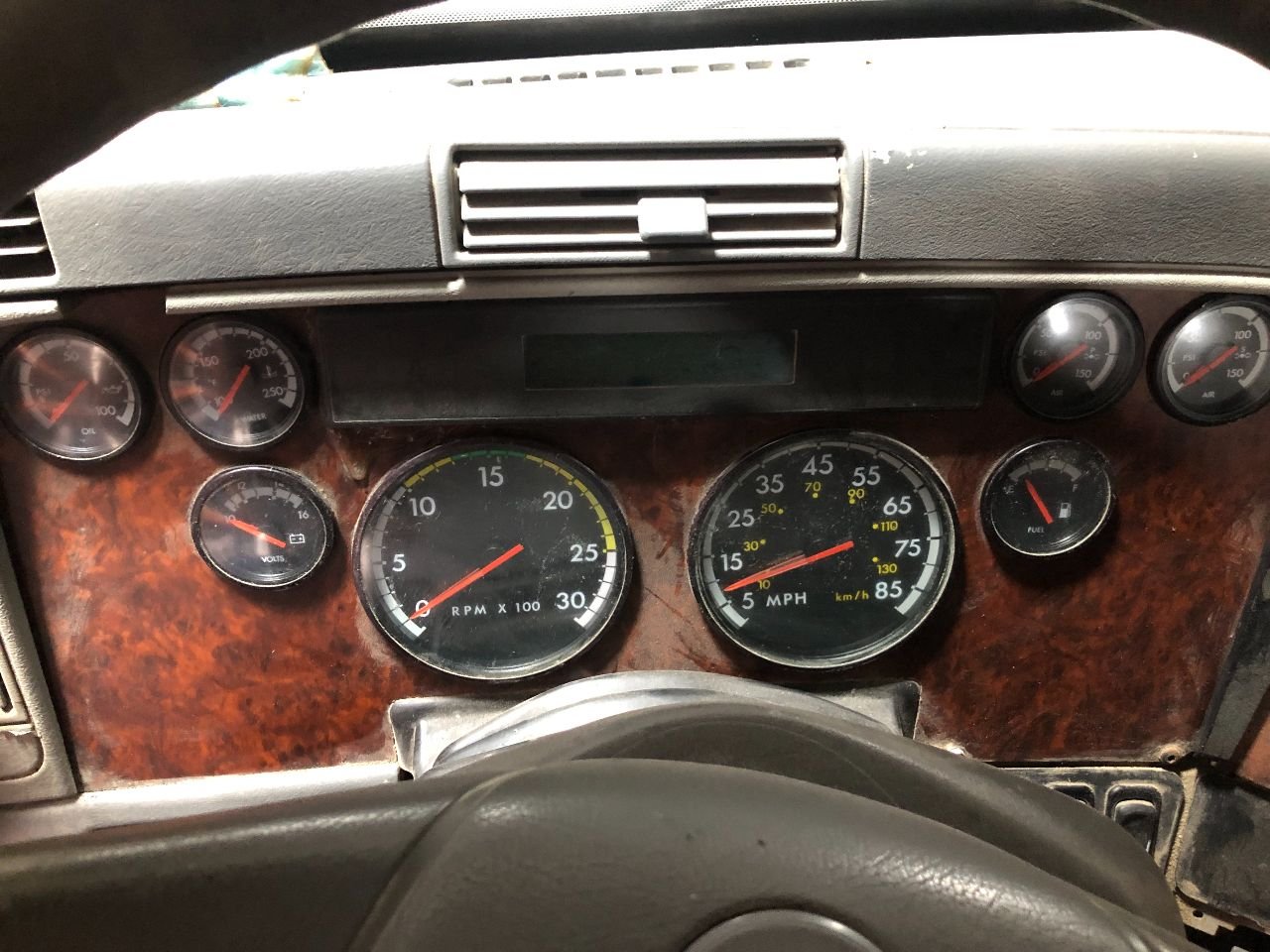 A22-48313-020 | Freightliner C112 CENTURY Speedometer Instrument Cluster fo