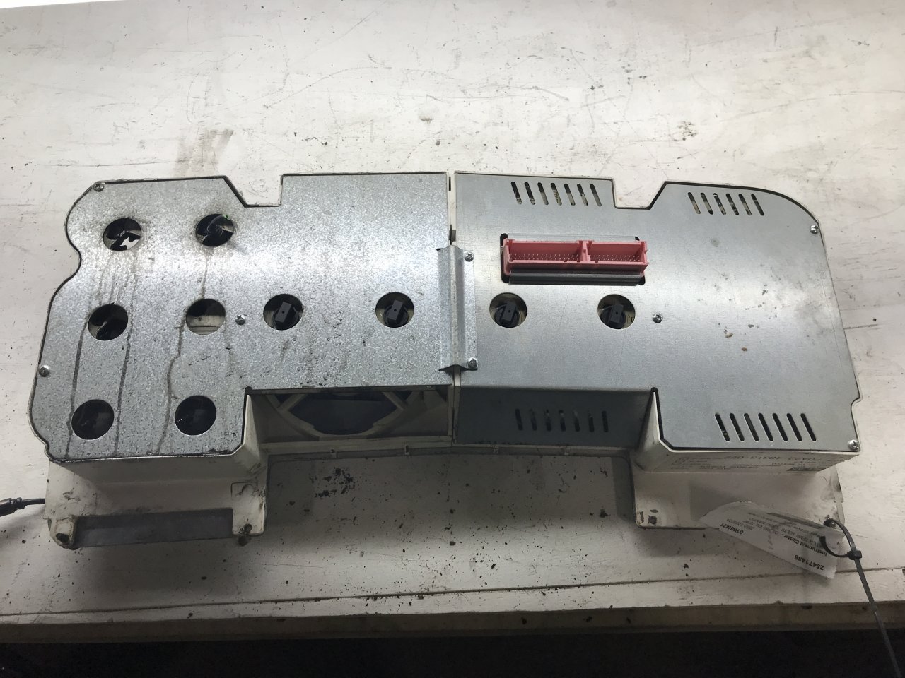 P0A22-48313-022 | Freightliner C120 CENTURY Speedometer Instrument Cluster