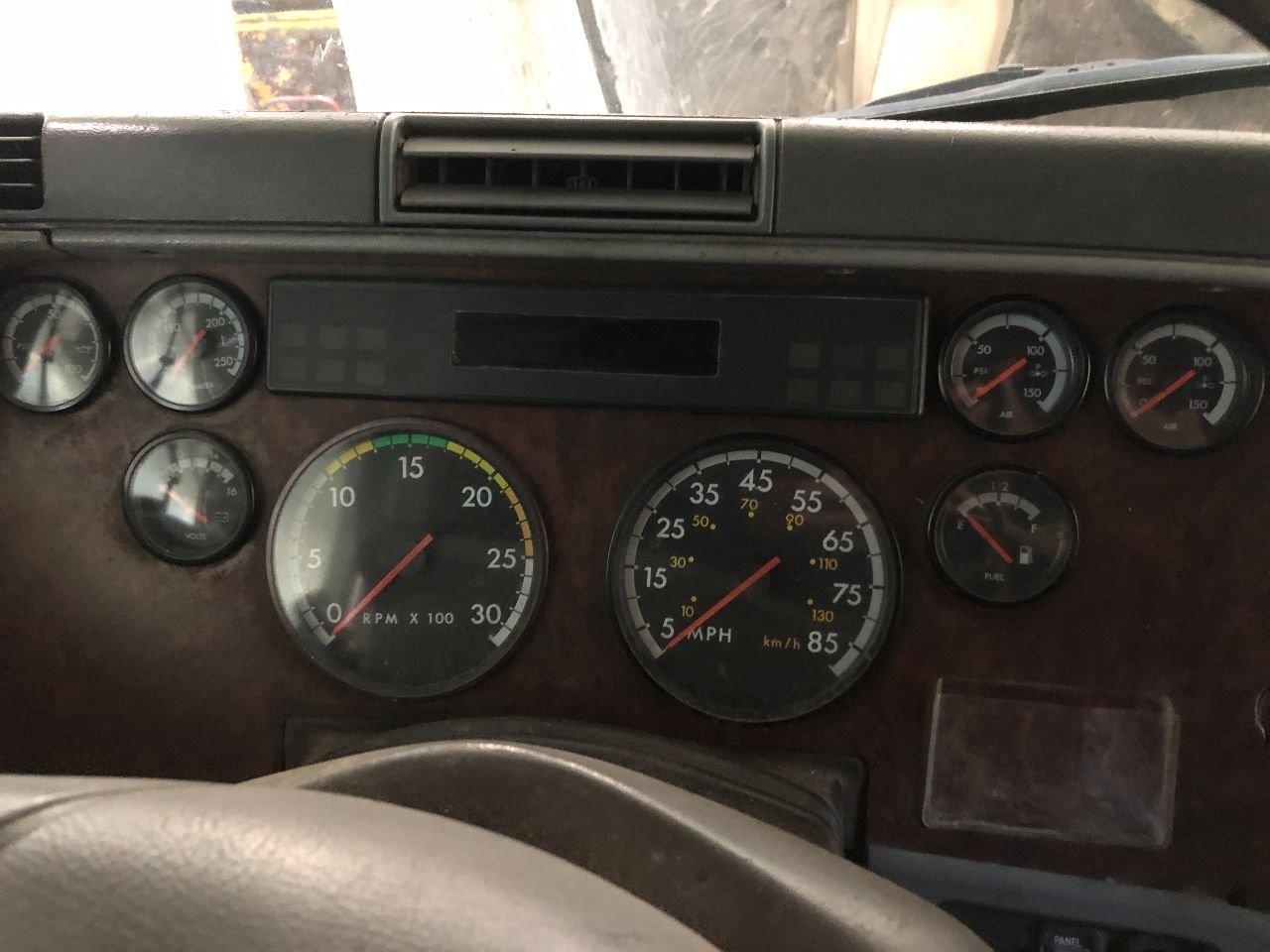 Freightliner C120 CENTURY Speedometer Instrument Cluster for Sale