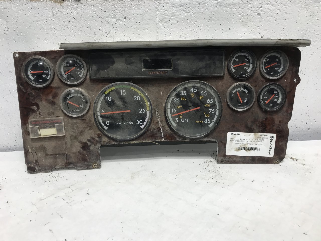 A22-47575-000 | Freightliner C120 CENTURY Speedometer Instrument Cluster fo