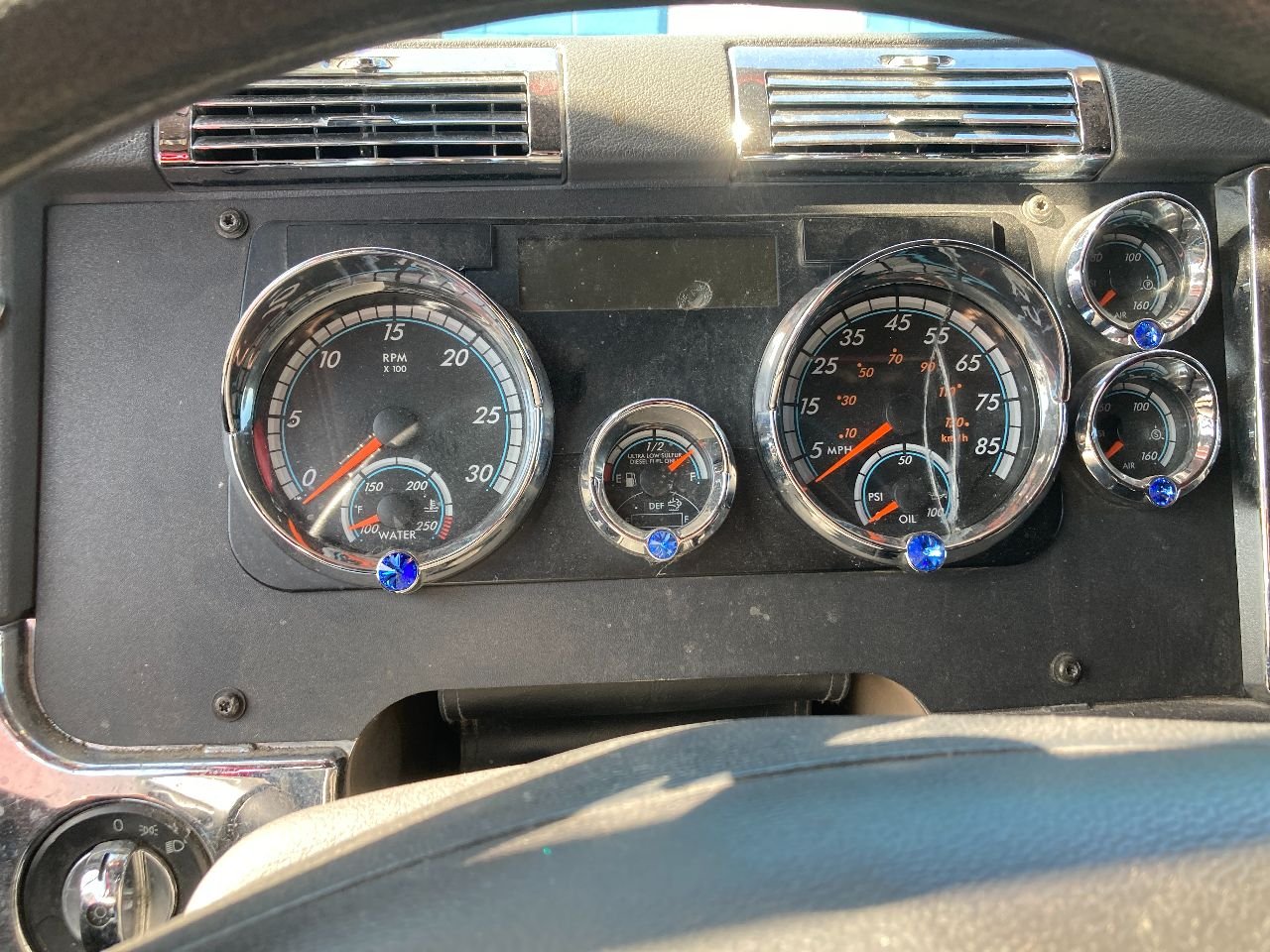 Freightliner CASCADIA Instrument Cluster for Sale