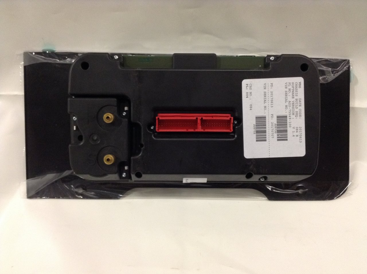 A22-75549-100 | Freightliner CASCADIA Speedometer Instrument Cluster for Sa