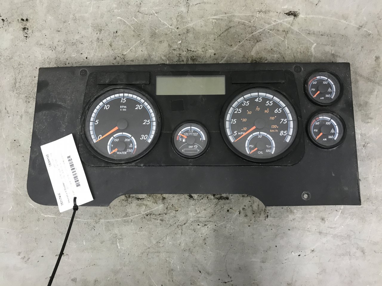 AO6 | Freightliner CASCADIA Speedometer Instrument Cluster for Sale
