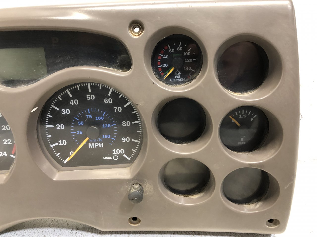 A2C5316366 | Mack CH600 Speedometer Instrument Cluster for Sale