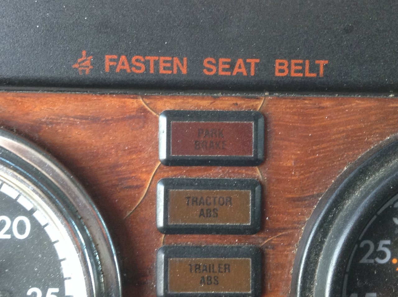 Freightliner CLASSIC XL Instrument Cluster for Sale