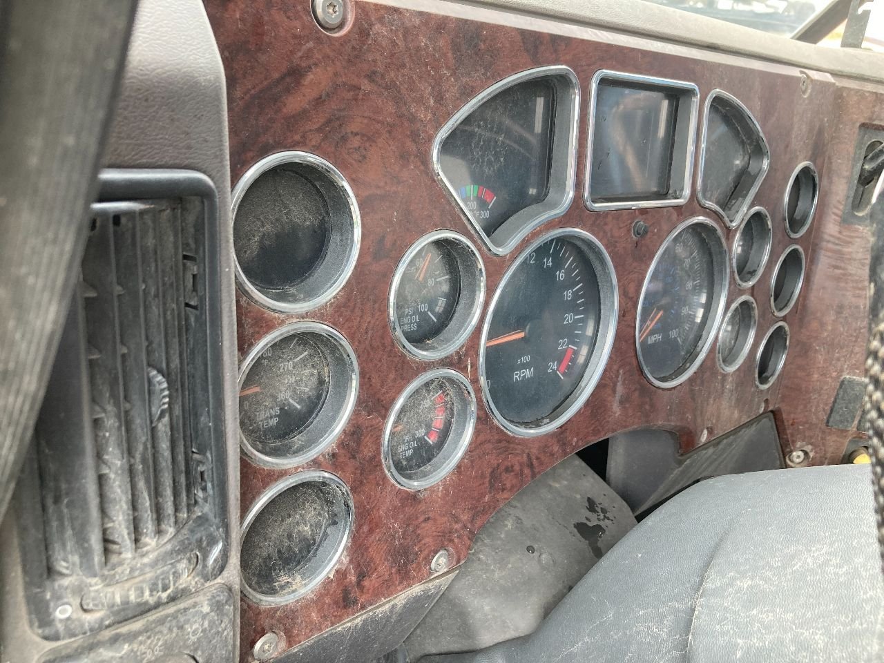 5MT5129M6 | Mack CTP (GRANITE) Speedometer Instrument Cluster for Sale