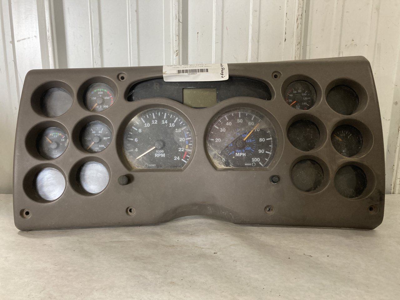 A2C53143357 | Mack CXN Speedometer Instrument Cluster for Sale