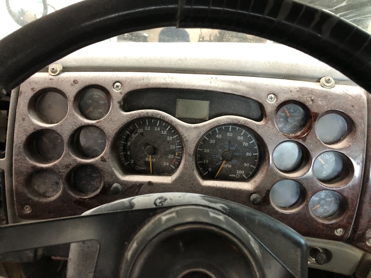 Mack MR (LCF) Instrument Cluster for Sale