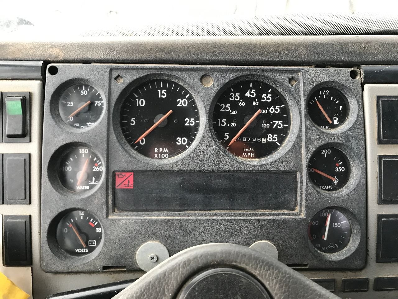 Freightliner FL70 Instrument Cluster for Sale